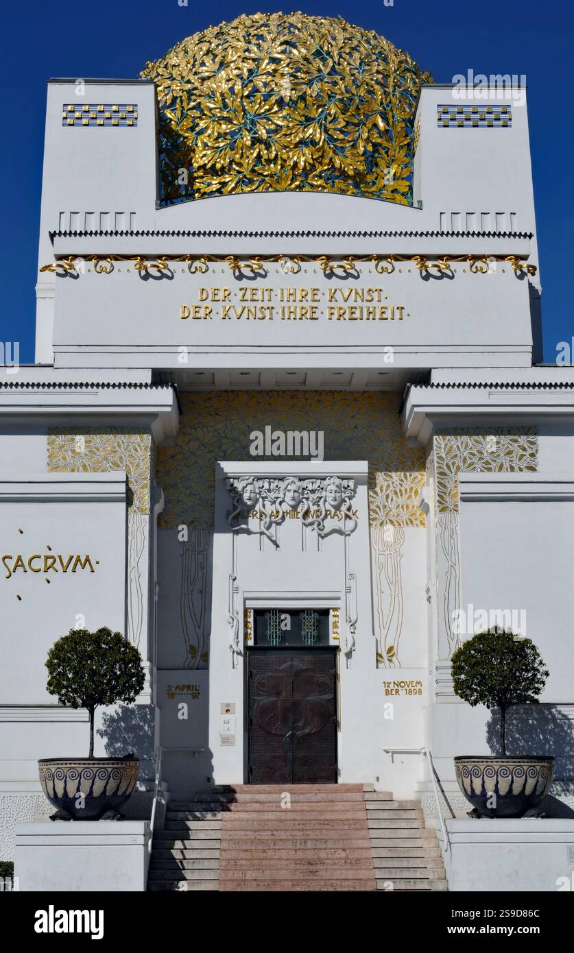 The facade of Vienna's landmark Secession Building, an exhibition hall ...