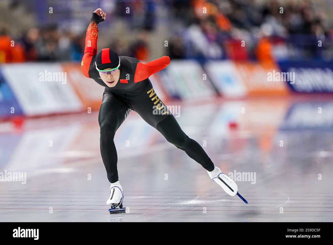 CALGARY, CANADA - JANUARY 25: Ziwen Lian of China competing during the ...