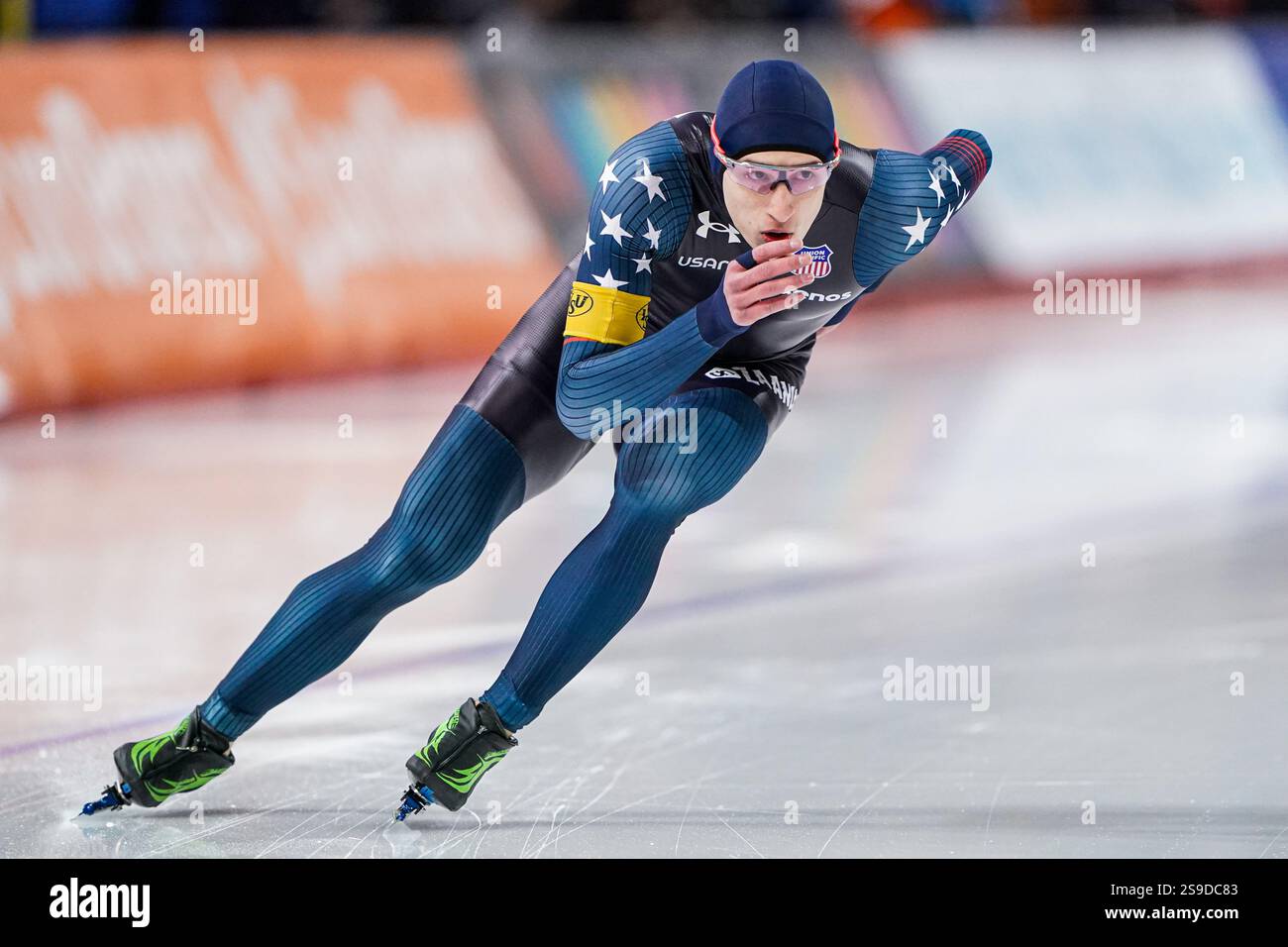CALGARY, CANADA - JANUARY 25: Jordan Stolz of United States of America ...