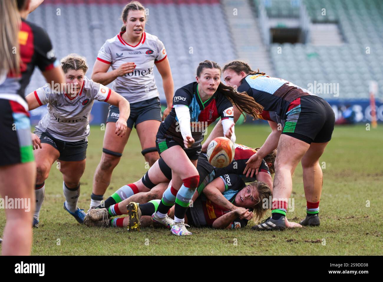 London, UK. 25th January 2025. Lucy Packer (Captain Harlequins) throws ...