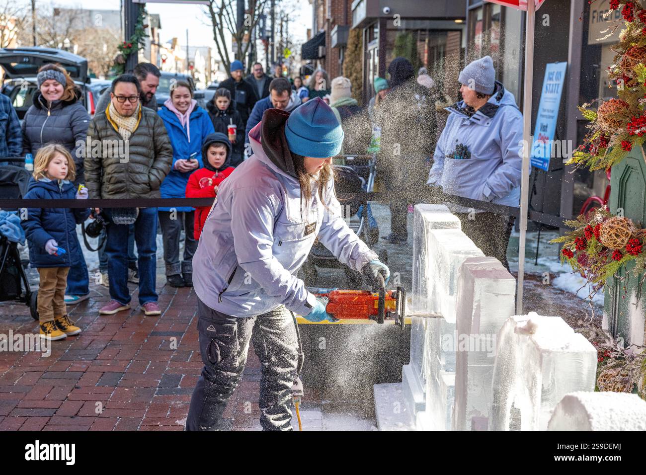Ice sculptor artists give an ice carving demonstration - Ice Sculpture ...