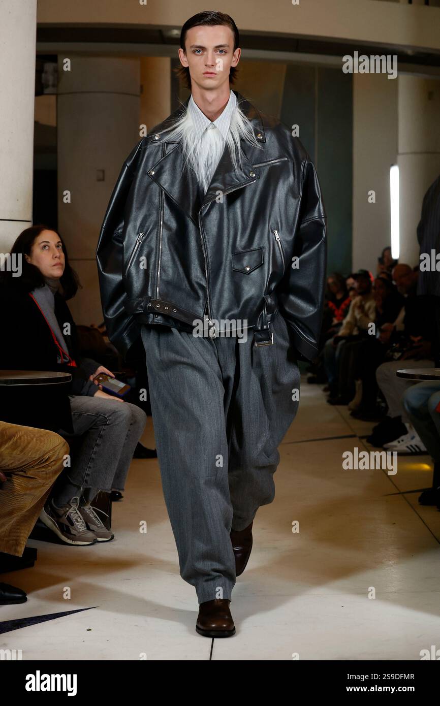 HED MAYNER menswear Fall/Winter 2025-2026 runway during Paris Fashion ...