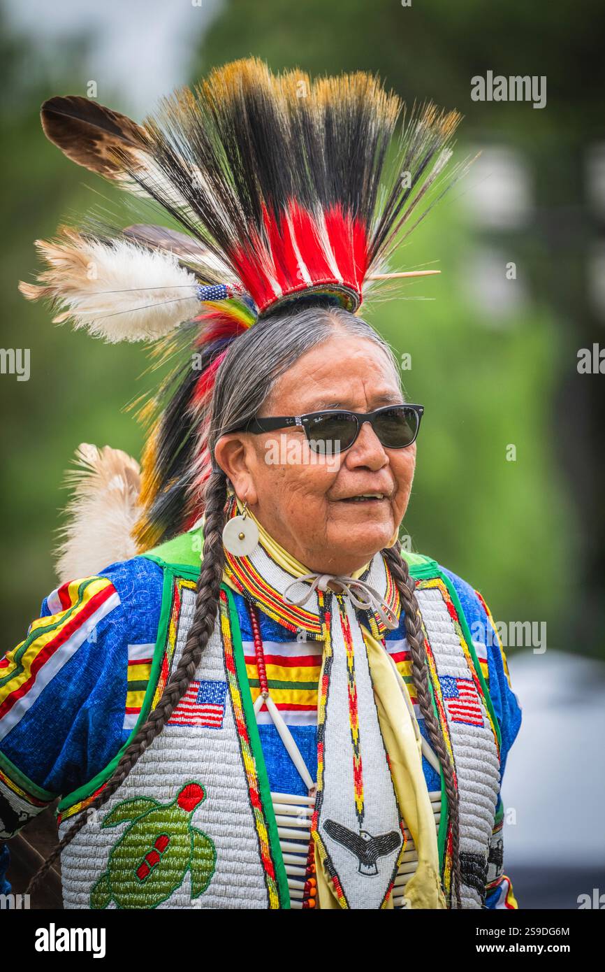 Male Dancer performing at the Mission San Luis Rey Pow Wow Stock Photo - Alamy