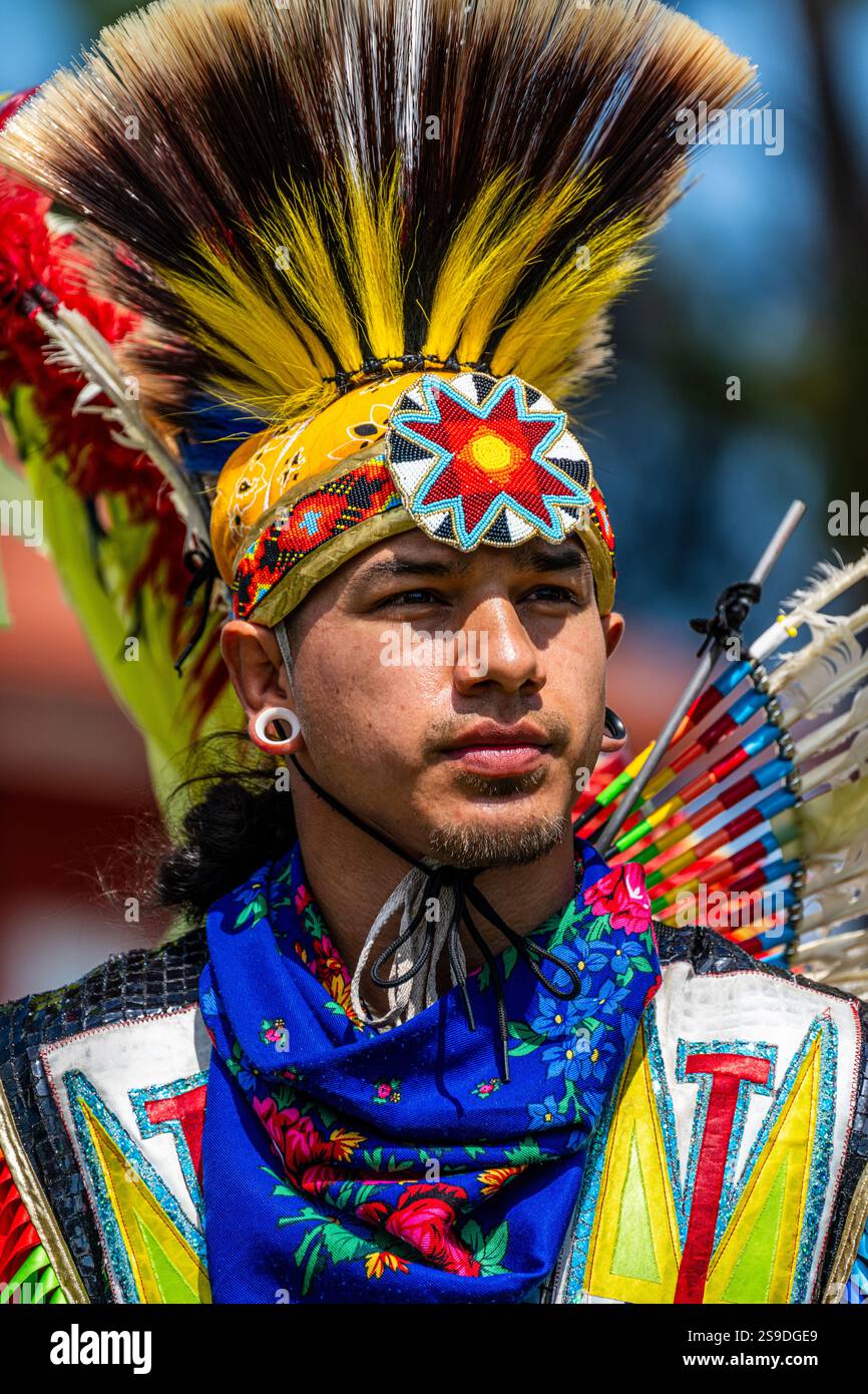 Male Dancer performing at the Mission San Luis Rey Pow Wow Stock Photo - Alamy