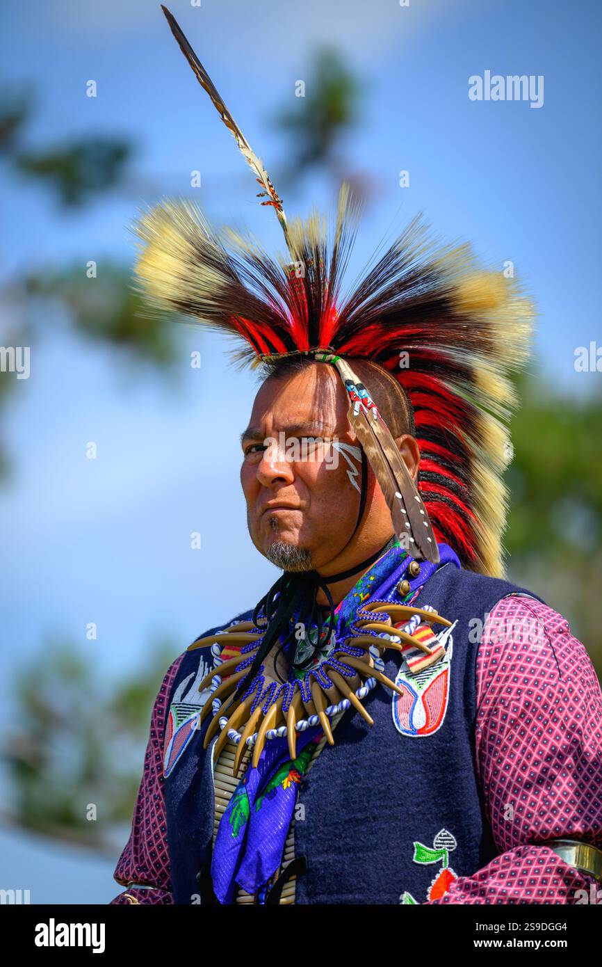 Male Dancer performing at the Mission San Luis Rey Pow Wow Stock Photo - Alamy