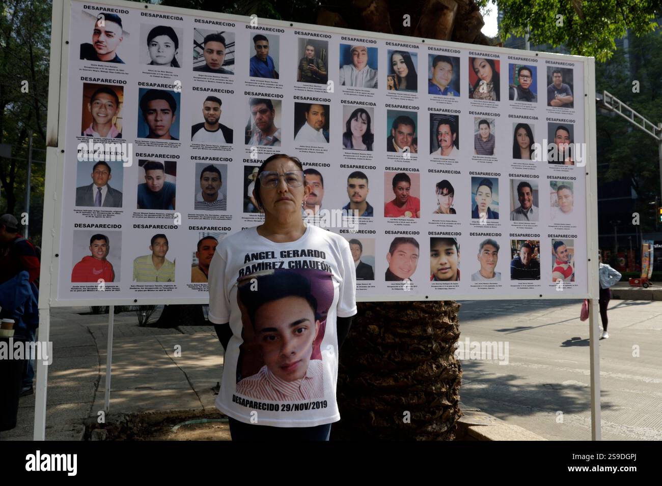 Relatives of the disappeared unveil the Memorial 'Hasta Encontrarles ...