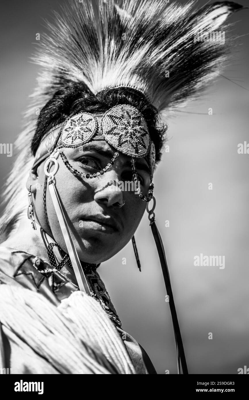 Pow wow native ceremony Black and White Stock Photos & Images - Alamy