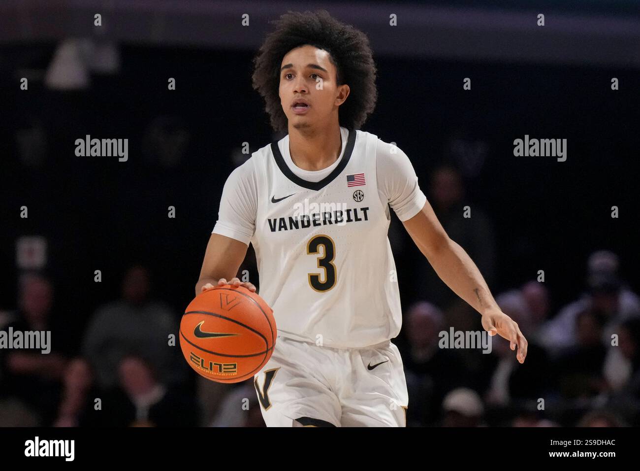 Vanderbilt guard Tyler Tanner (3) plays during the first half of an ...