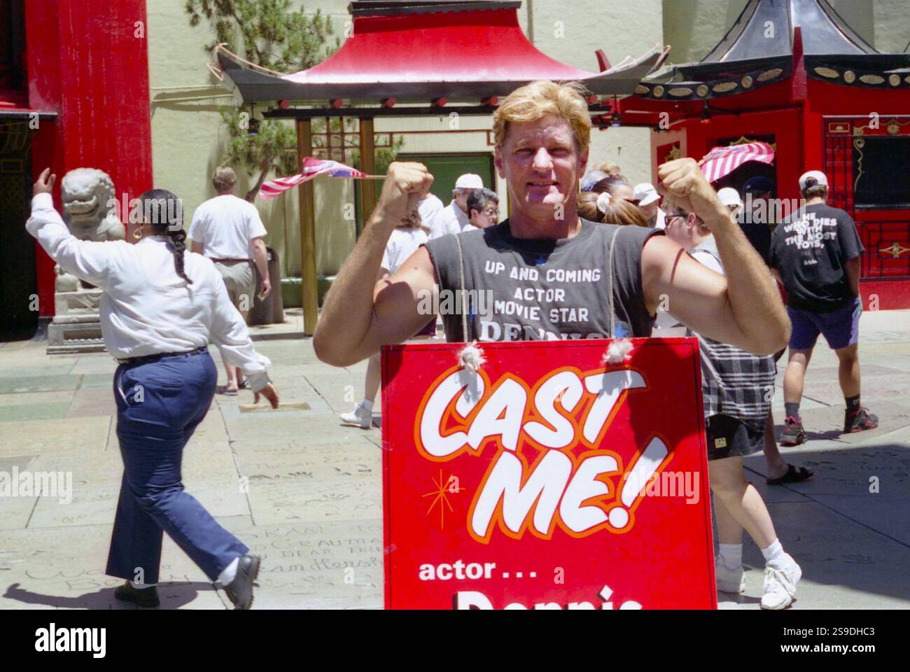 Hollywood, Los Angeles, CA., USA, approx. 1994. Man wearing a 'Cast Me ...