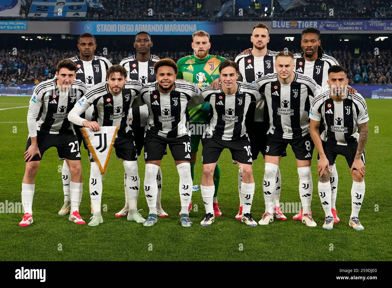 Naples, Italy. 25 Jan, 2025. Players of Juventus FC line up for a team ...