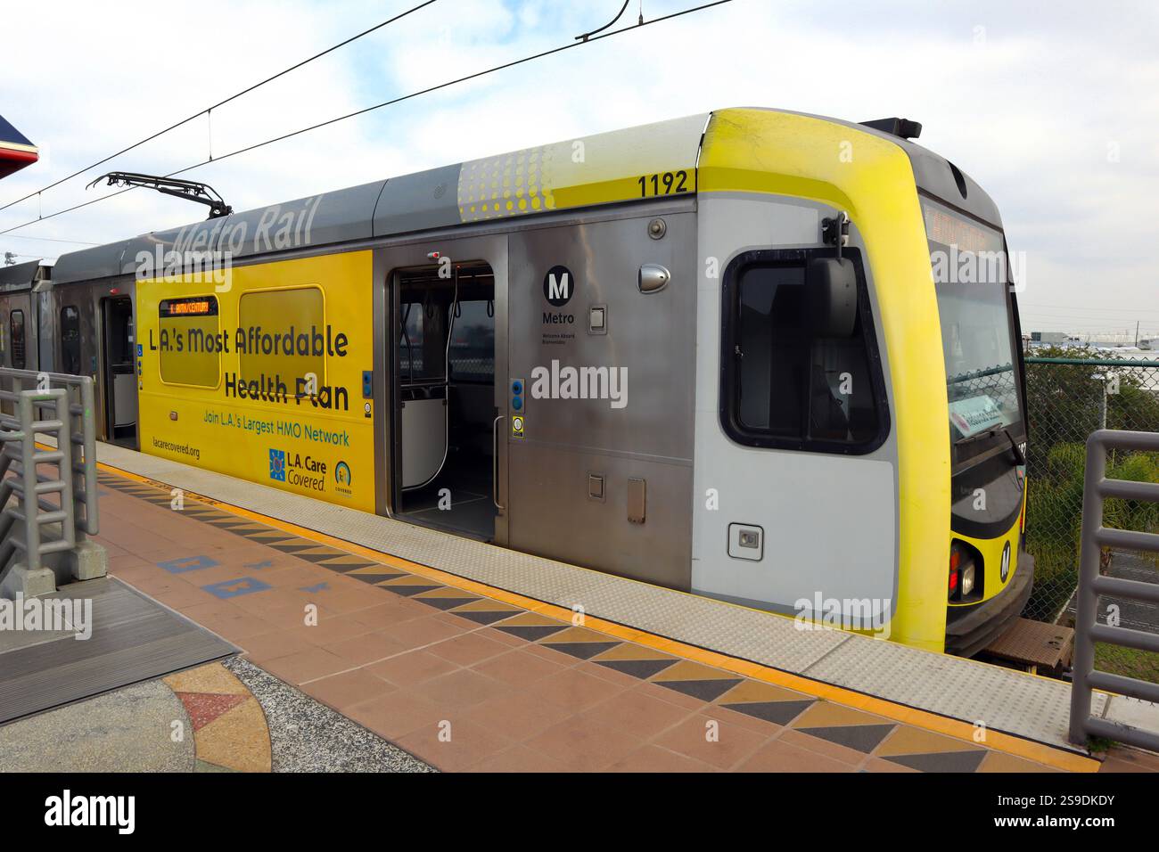 Los Angeles Metro Train at Station Stock Photo - Alamy