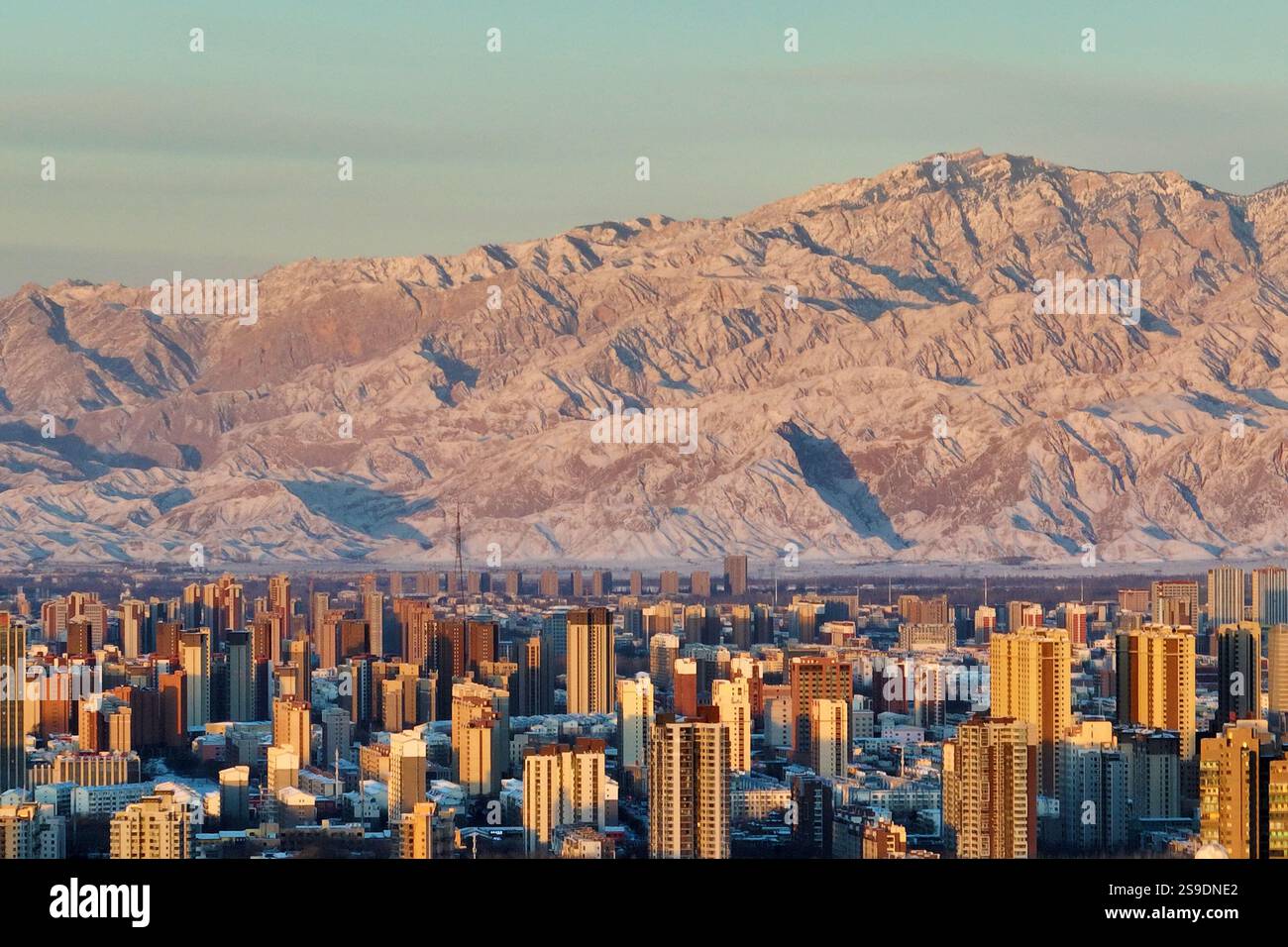 China. 26th Jan, 2025. YINCHUAN, CHINA - JANUARY 26, 2025 - City view ...