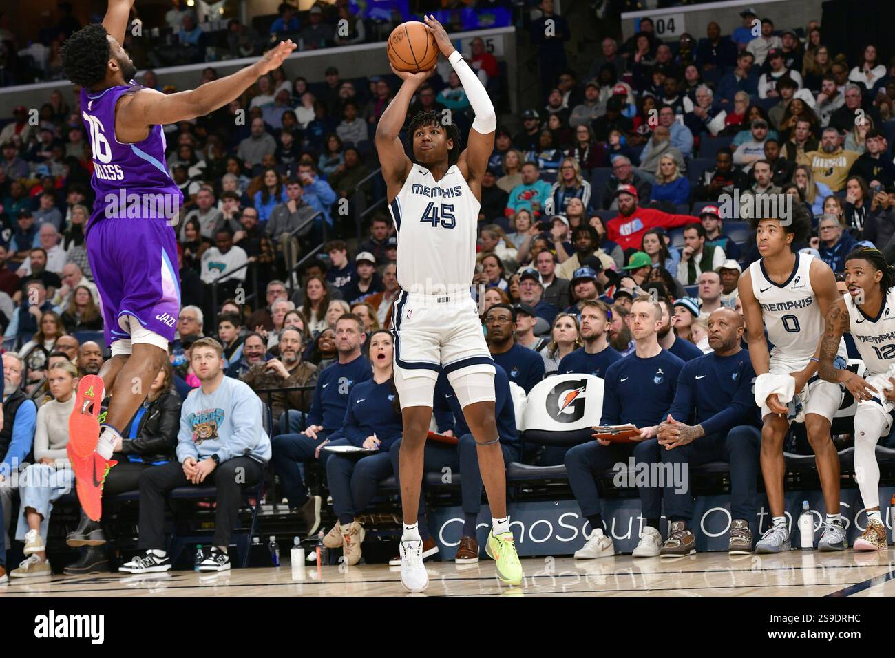 Memphis Grizzlies forward GG Jackson II (45) shoots against Utah Jazz ...