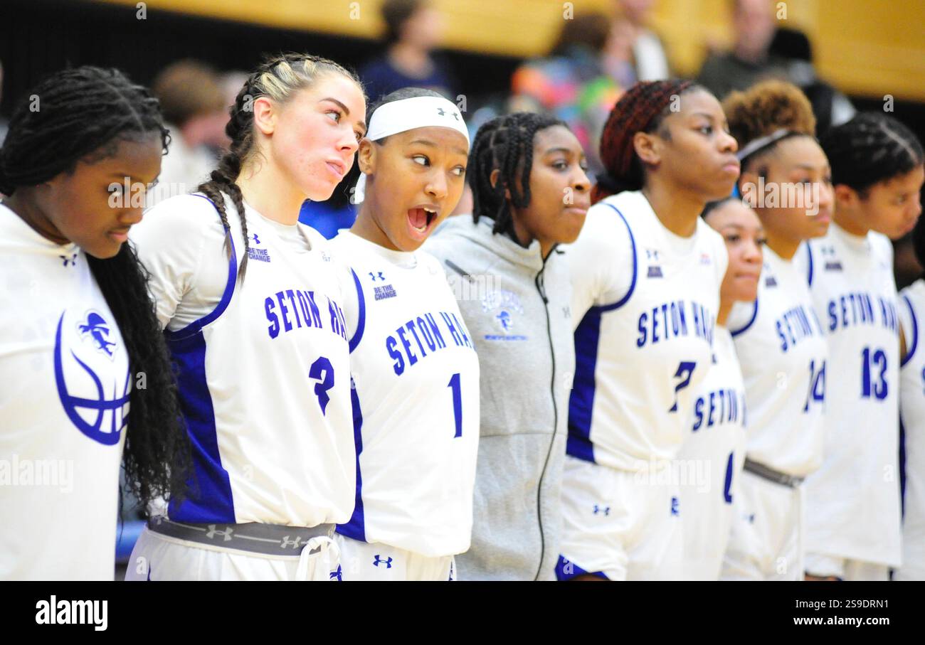 The St. John's Red Storm fell to the Seton Hall Pirates 48-57 on ...