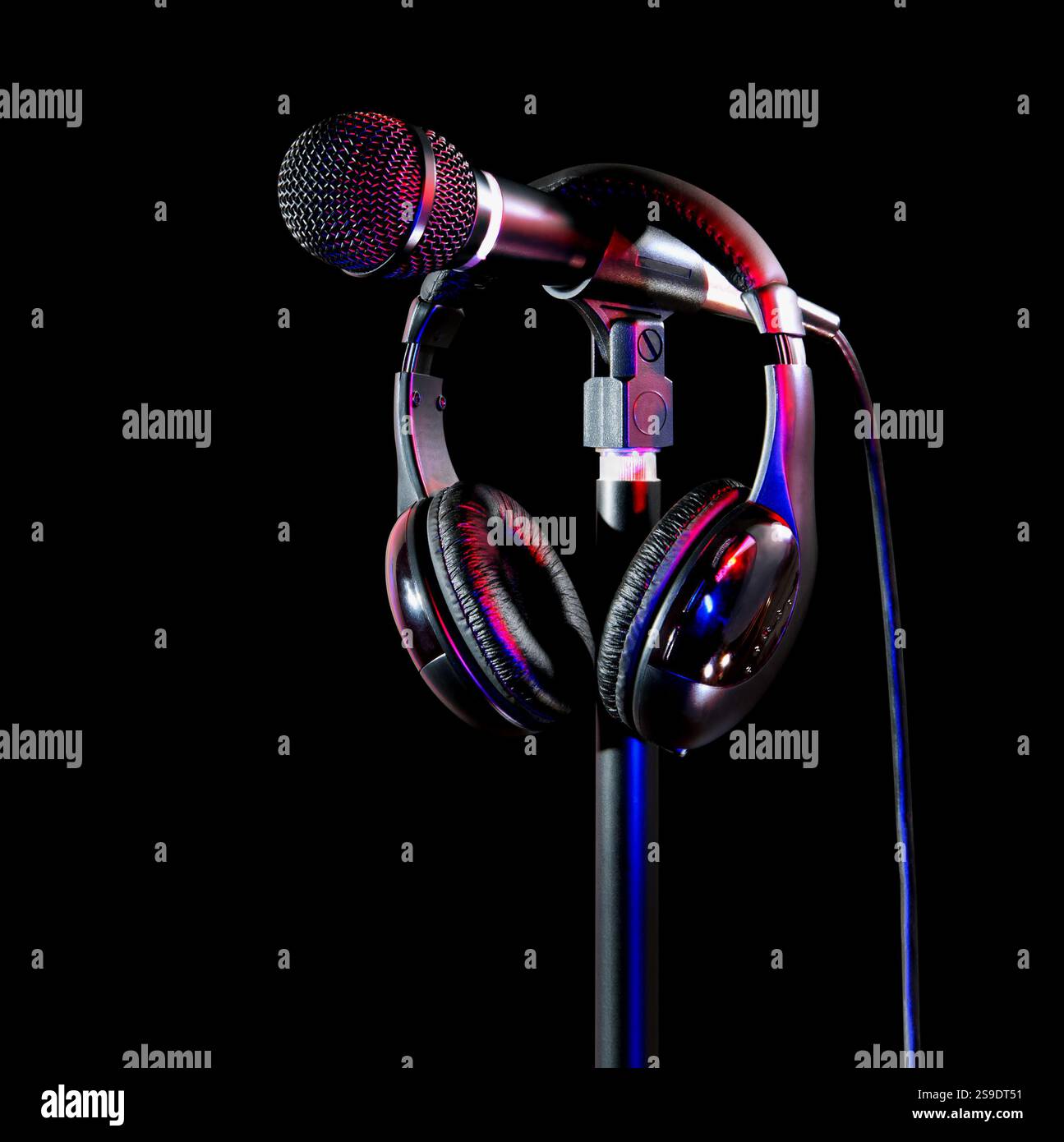 Microphone captures hi-res stock photography and images - Alamy