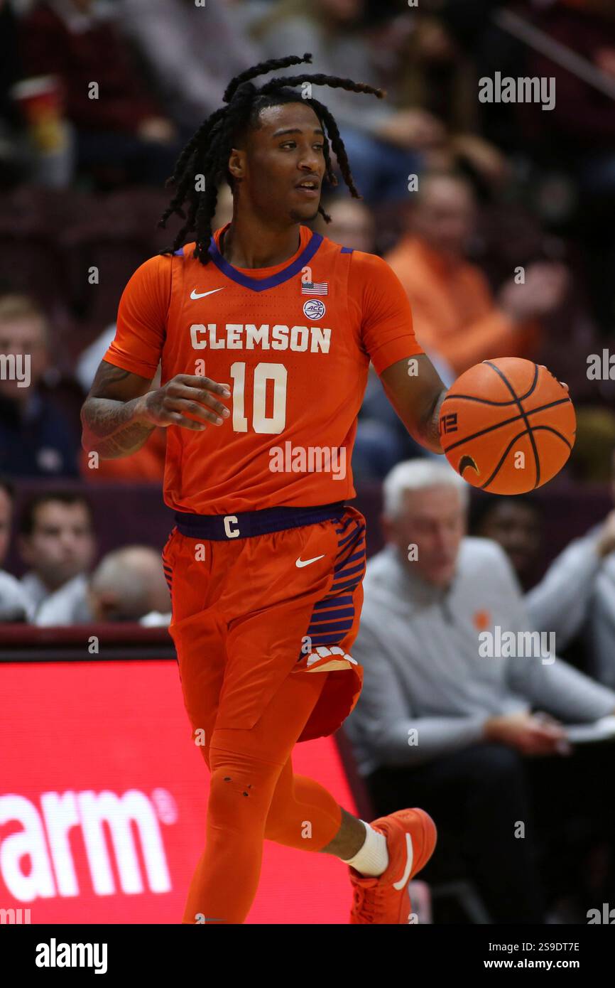 January 25, 2025: Clemson Tigers guard Del Jones (10) brings the ball ...