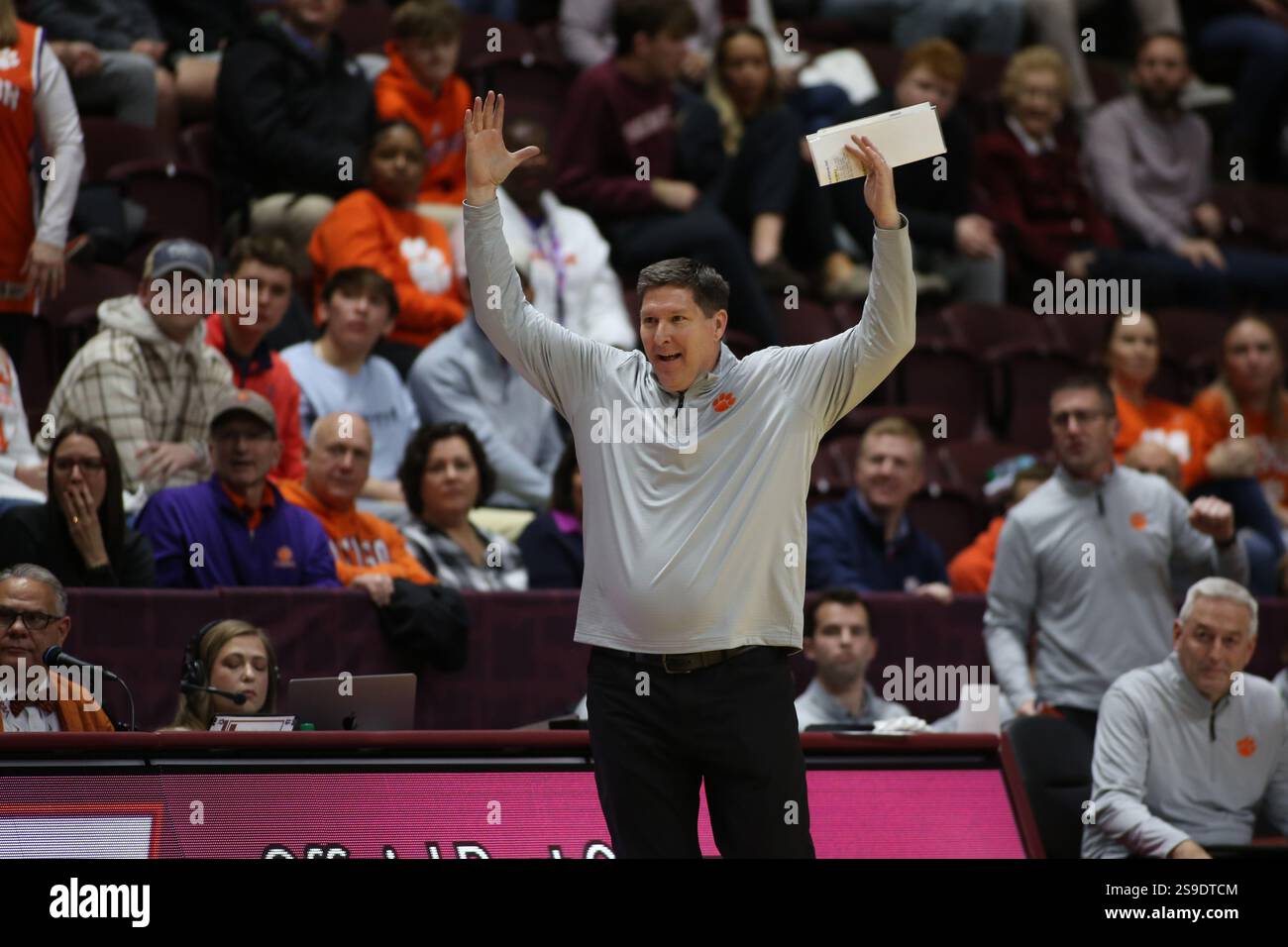 January 25, 2025: Clemson Tigers head coach Brad Brownell reacts to a ...