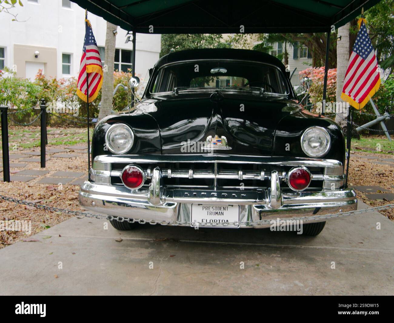 1950 black Cosmopolitan Lincoln Limousine from President Harry Truman's ...