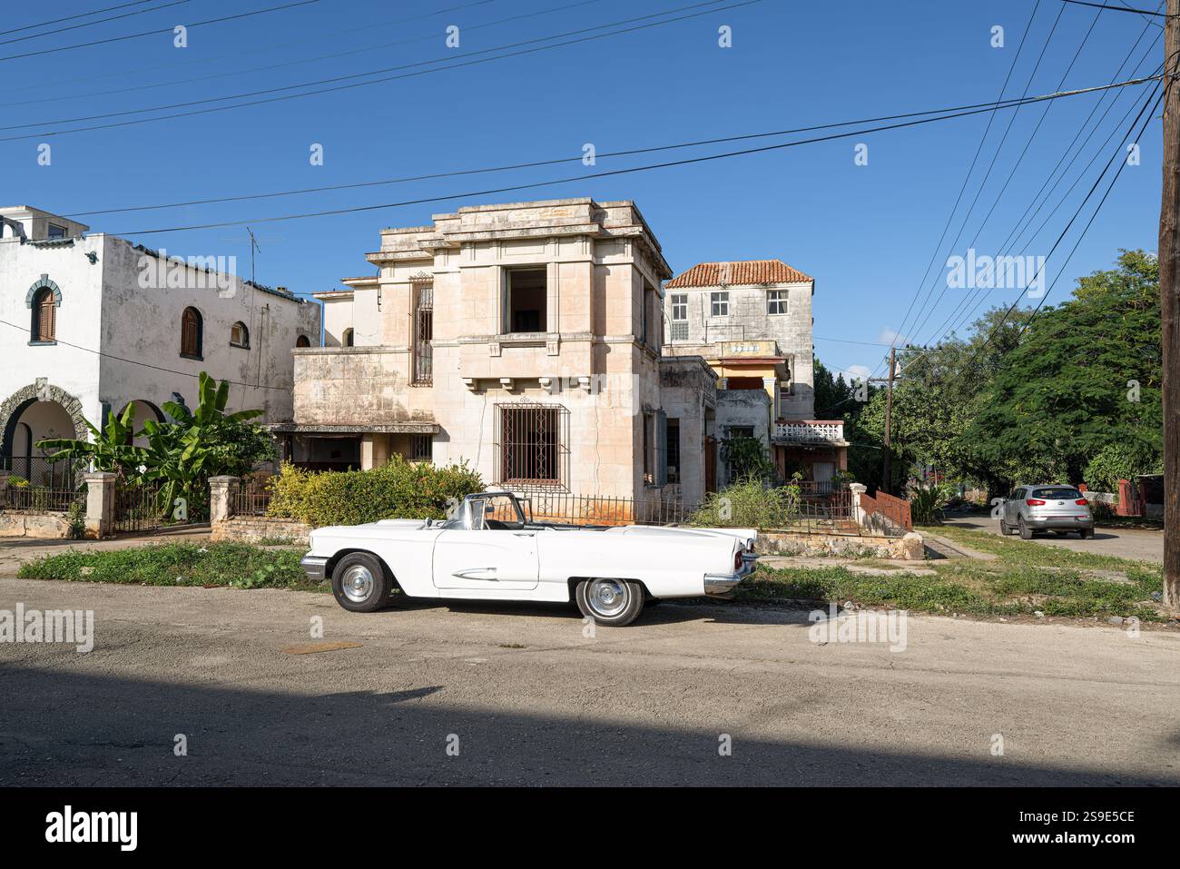 Ford Thunderbird 1959 in the better district of Havana. Cuba Stock ...