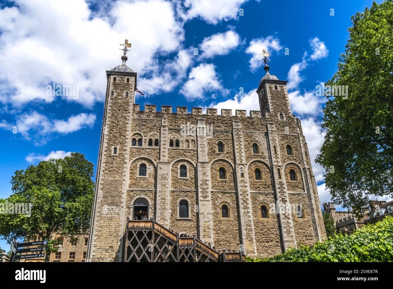 Tower of London London England. .Tower castle build by William the Conqueror in 1078. Tower ...