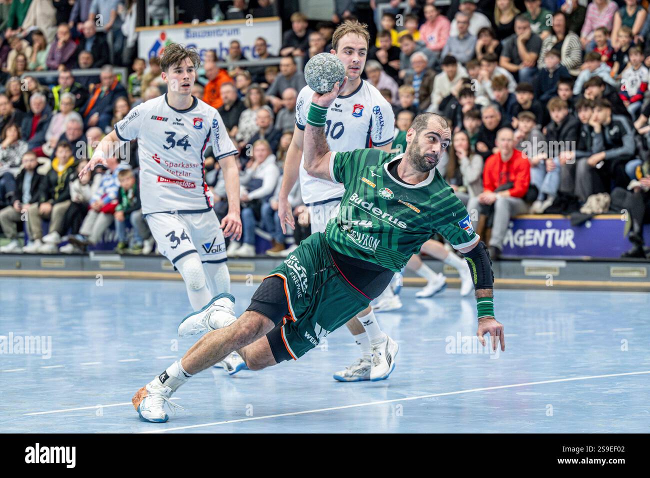 Vladimir Vranjes (#14 HSG Wetzlar), Paul Ohl (#10 TV H?ttenberg), Paul ...