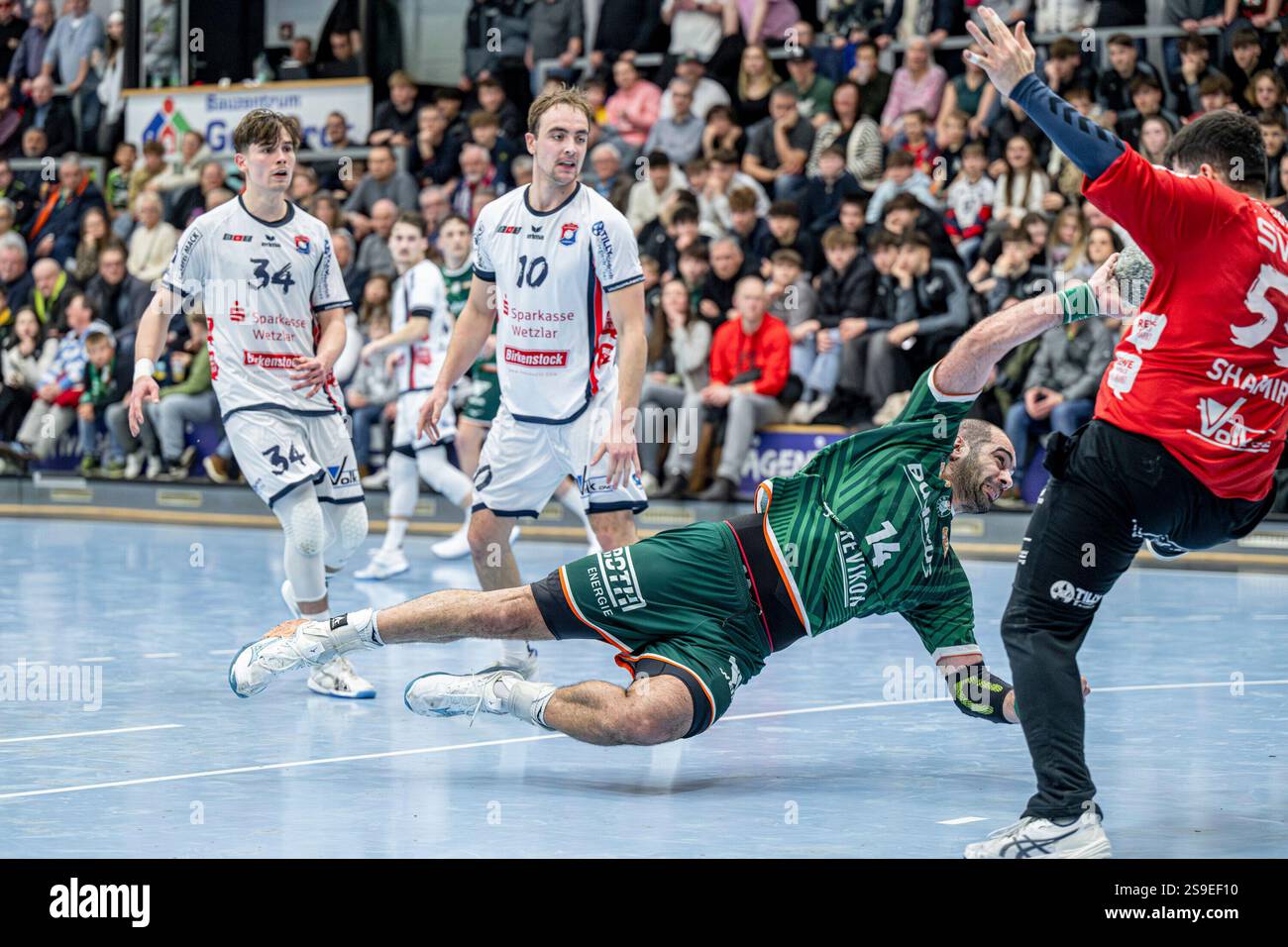 Vladimir Vranjes (#14 HSG Wetzlar), Yahav Shamir (#55 TV H?ttenberg ...