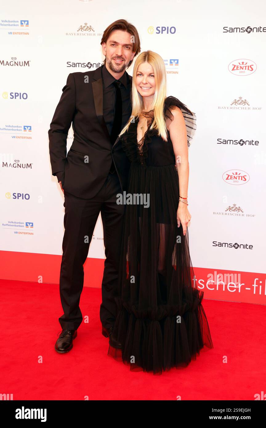 Max Wiedemann und Tina Kaiser beim 49. Deutschen Filmball 2025 im Hotel Bayerischer Hof. München ...