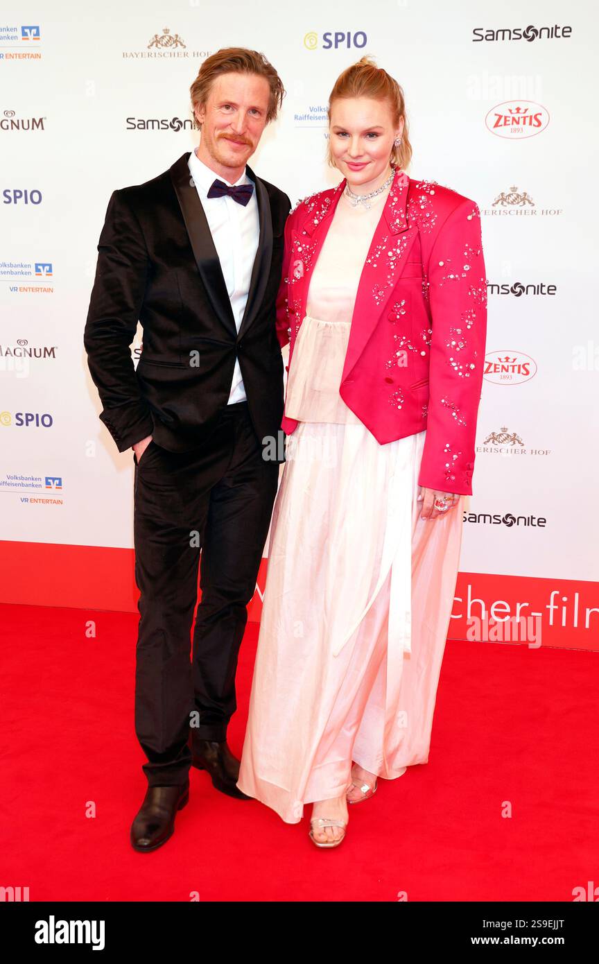 Golo Euler und Rosalie Thomass beim 49. Deutschen Filmball 2025 im Hotel Bayerischer Hof ...