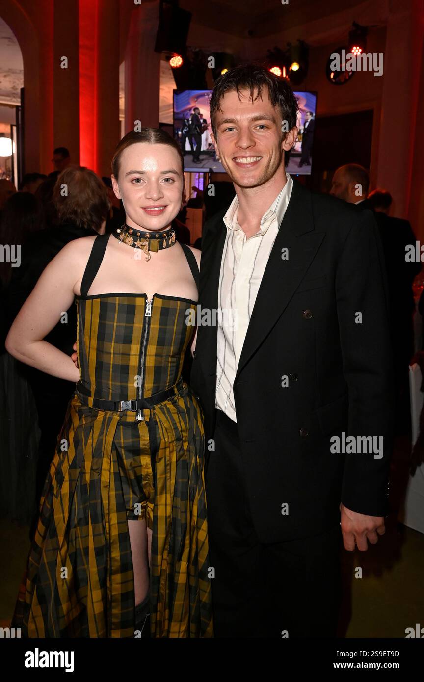 Luna Wedler und Jannis Niewöhner beim 49. Deutschen Filmball 2025 im ...