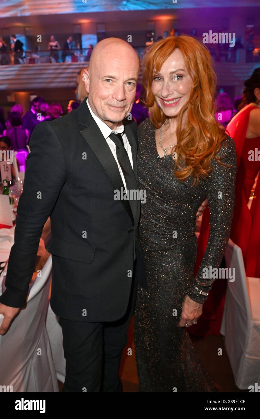 Christian Berkel und Andrea Sawatzki beim 49. Deutschen Filmball 2025 ...