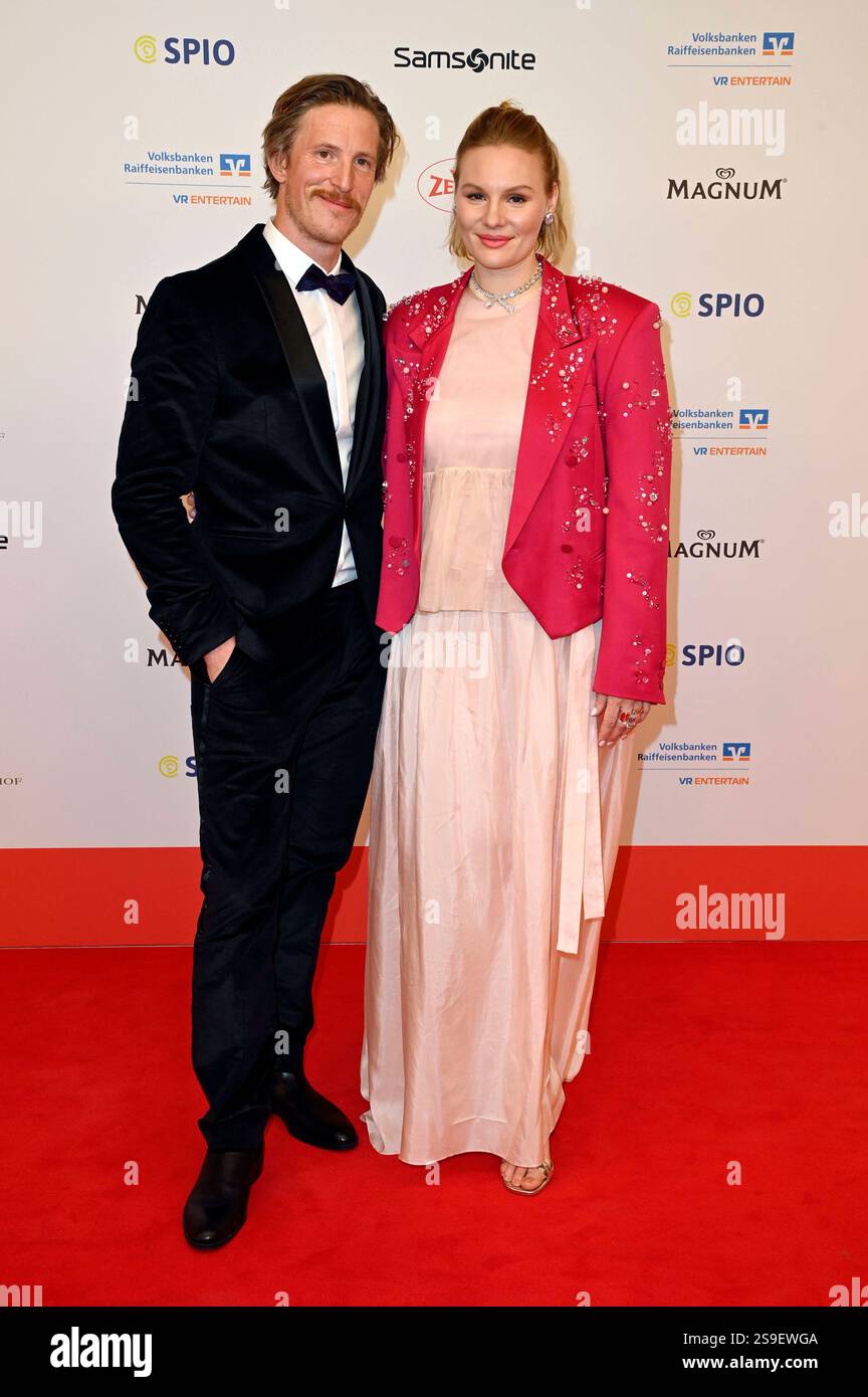 Golo Euler und Rosalie Thomass beim 49. Deutschen Filmball 2025 im Hotel Bayerischer Hof ...