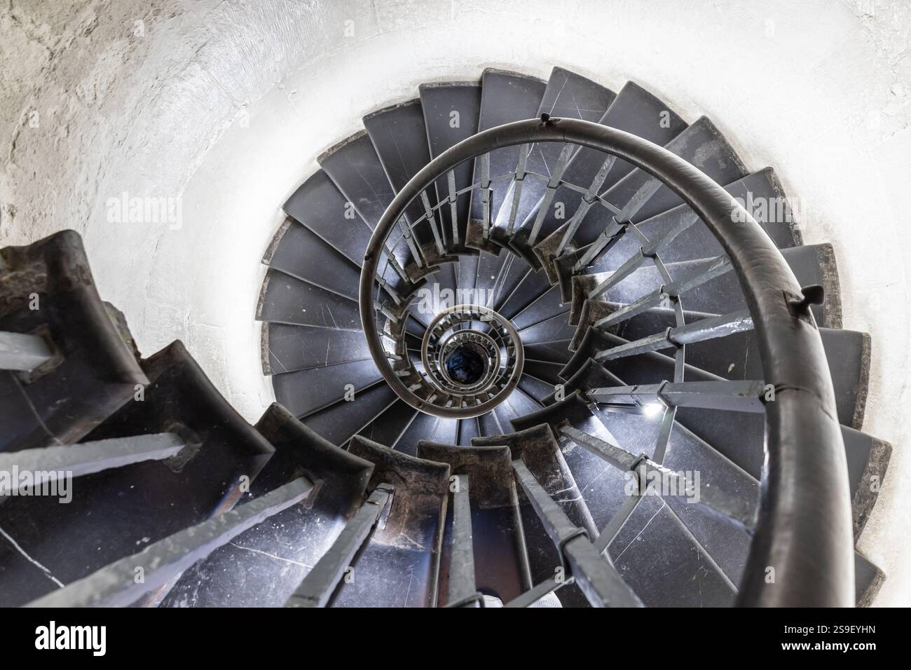 Spiral Staircase at The Monument to the Great Fire of London Stock ...