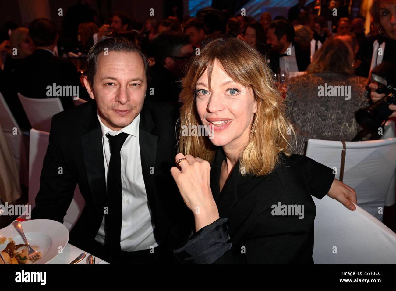 Trystan Pütter und Heike Makatsch beim 49. Deutschen Filmball 2025 im ...