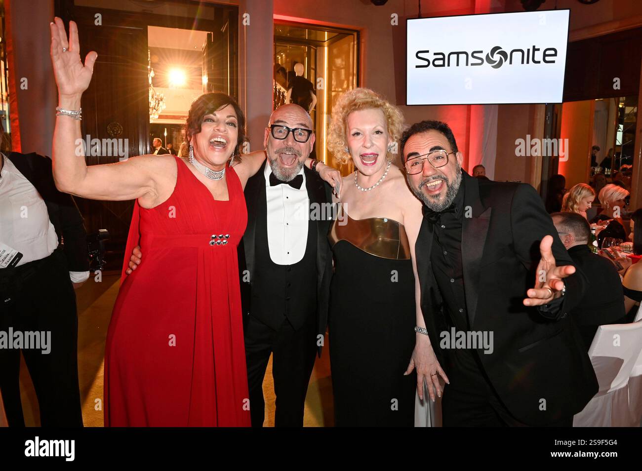 Alice Brauner, Gast, Sunnyi Melles und Adnan Maral beim 49. Deutschen ...