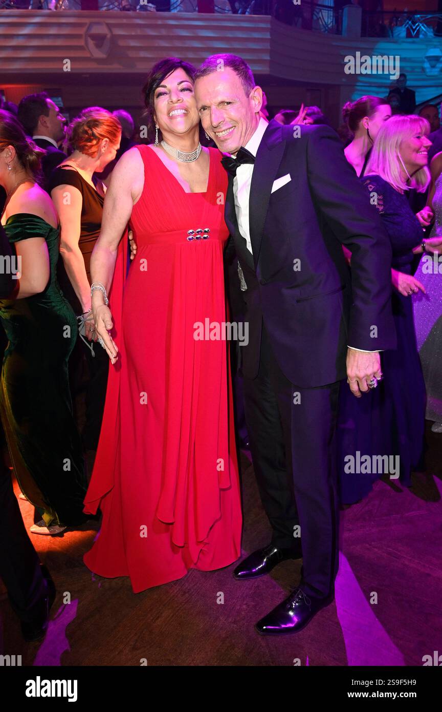 Alice Brauner mit Ehemann Michael Zechbauer beim 49. Deutschen Filmball ...