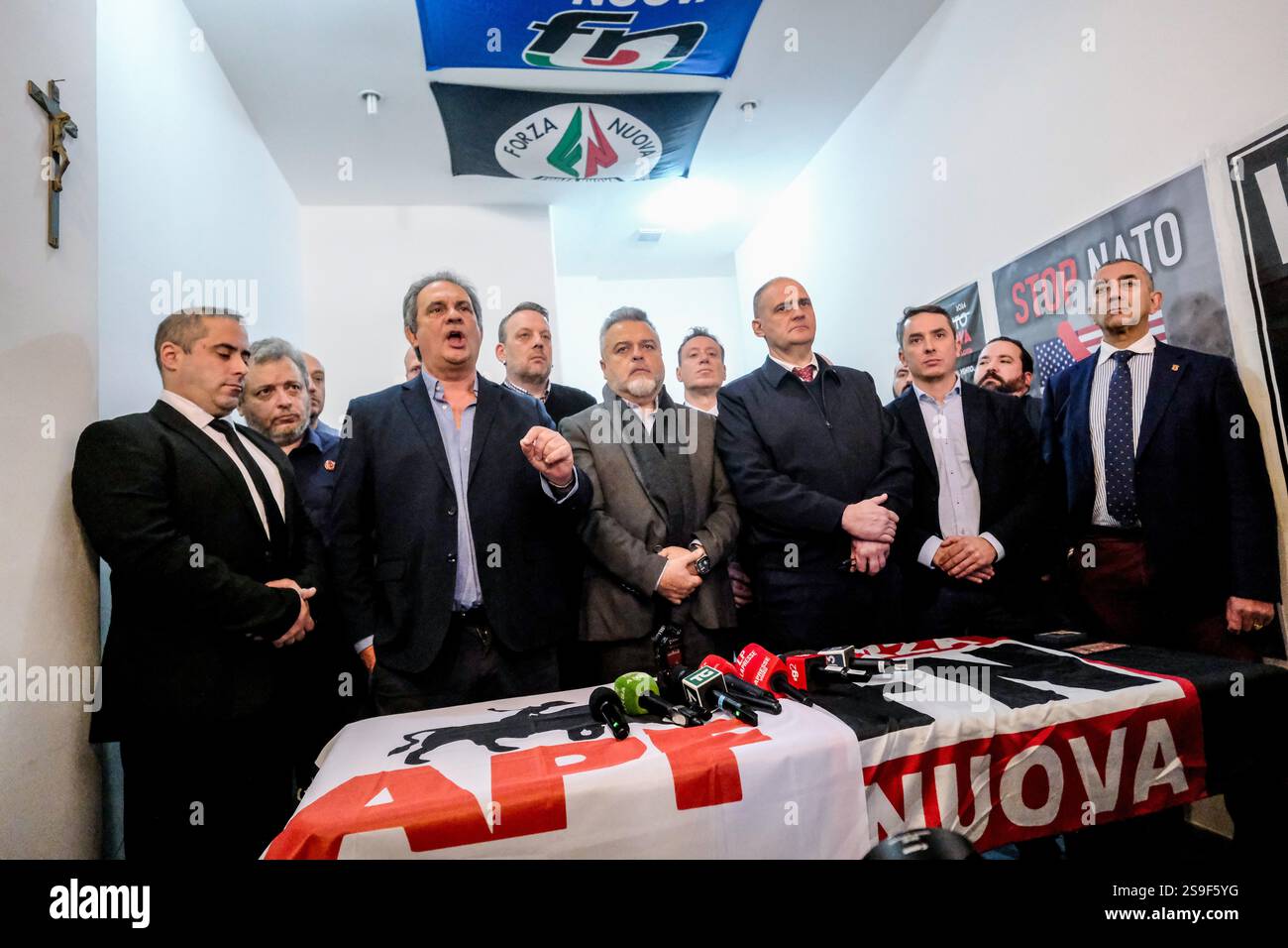 riunione dei leader dei movimenti nazionalisti europei di Alliance for ...