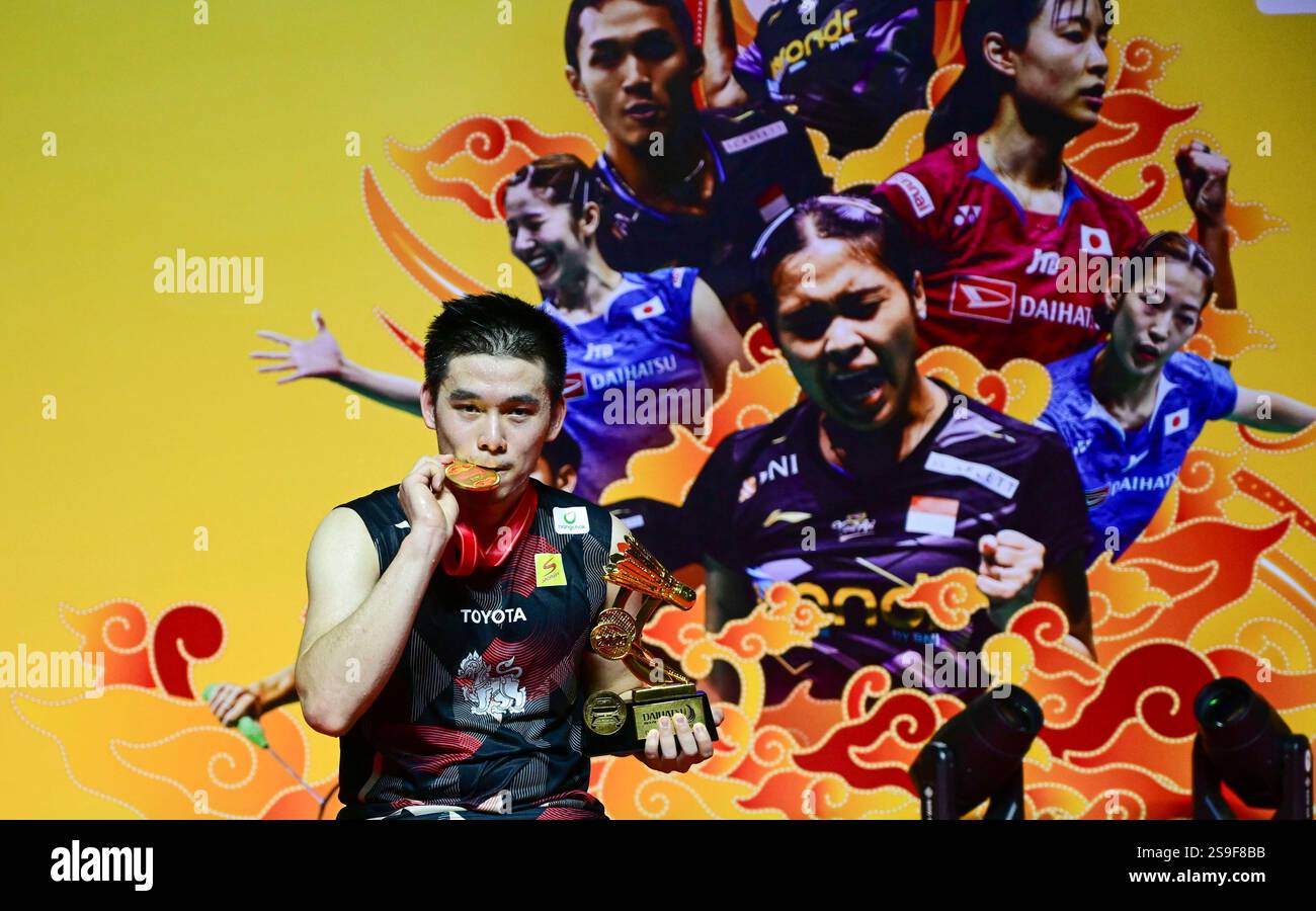 Jakarta, Indonesia. 26th Jan, 2025. (250126) -- JAKARTA, Jan. 26, 2025 (Xinhua) -- Winner ...