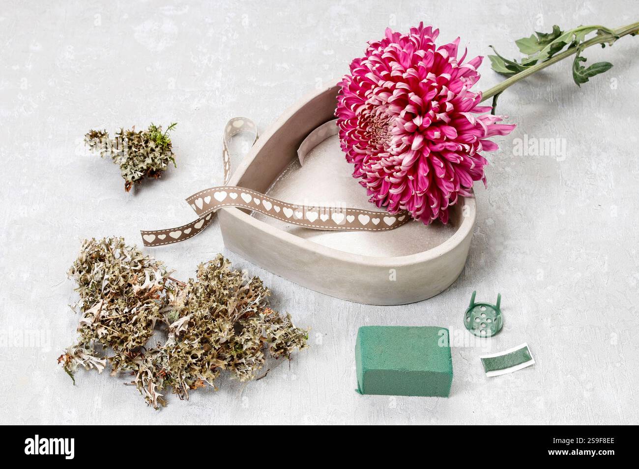 Florist at work: how to make simple floral arrangement with pink ...