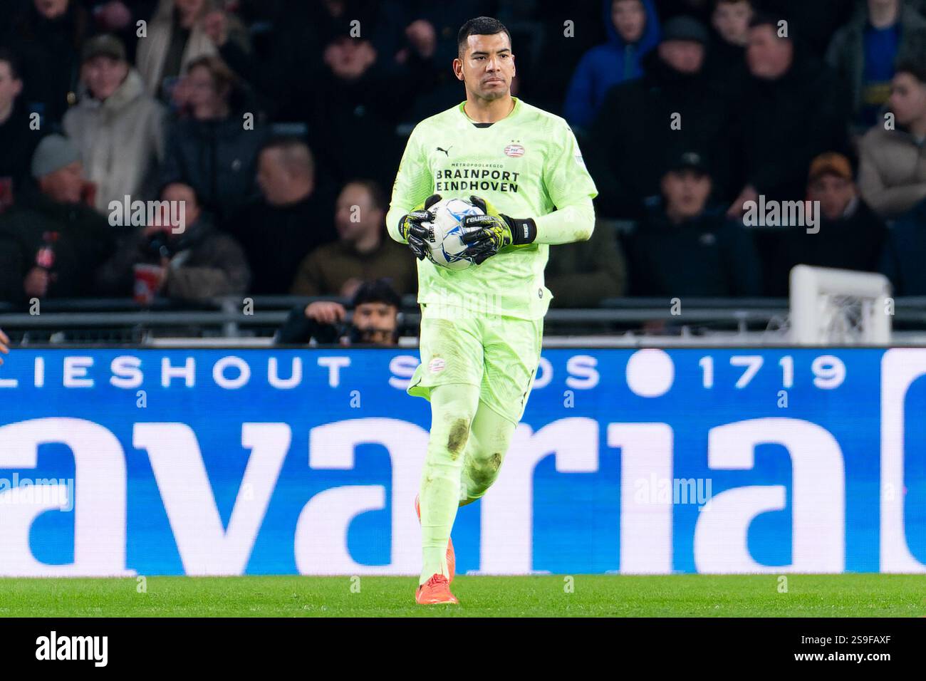 EINDHOVEN, NETHERLANDS - JANUARY 25: Walter Benitez of PSV during the ...