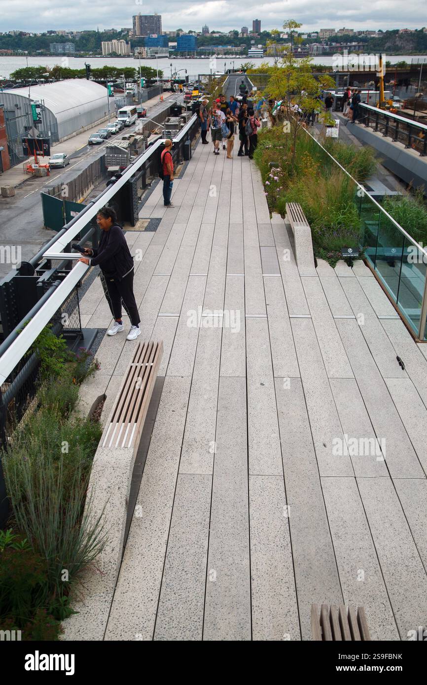 The High line park wood benches in Manhattan, New York City, USA Stock ...