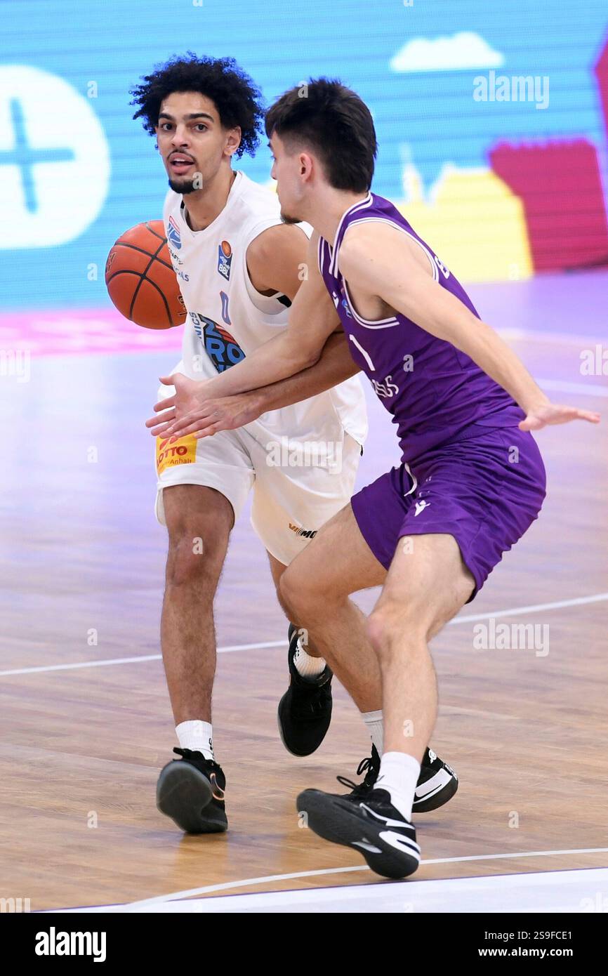 Michael Devoe (Syntainics MBC #0) und Zachary Ensminger (BG Goettingen ...