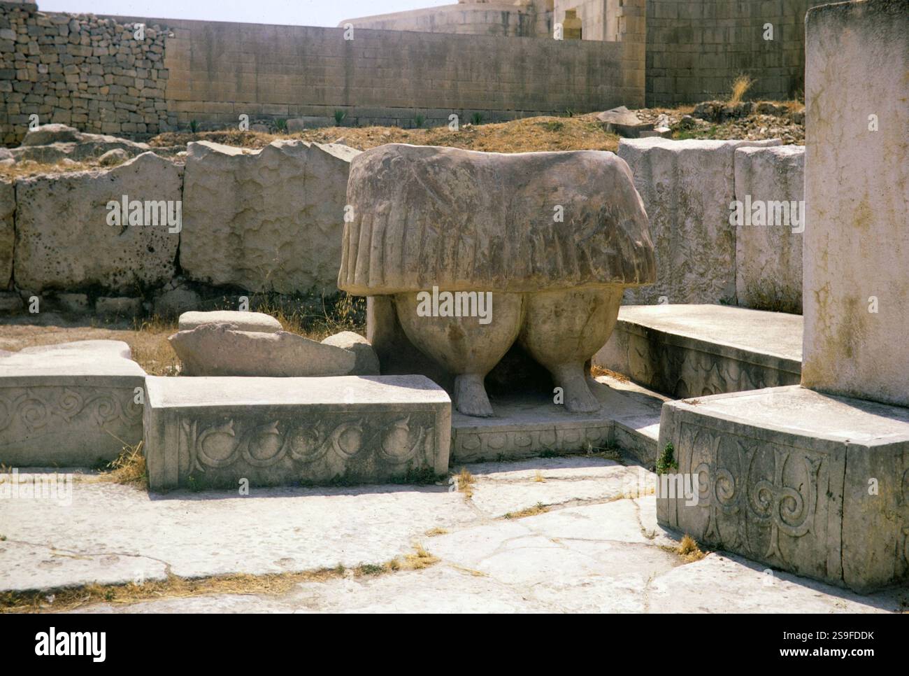 Fat lady sculpture, Neolithic temples of Tarxien, prehistoric ...