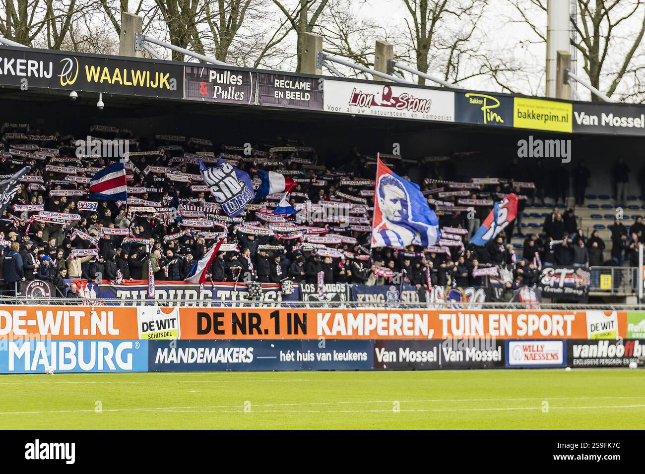 WAALWIJK, 26-01 2025. Mandemakers stadium. Eredivisie voetbal, season ...
