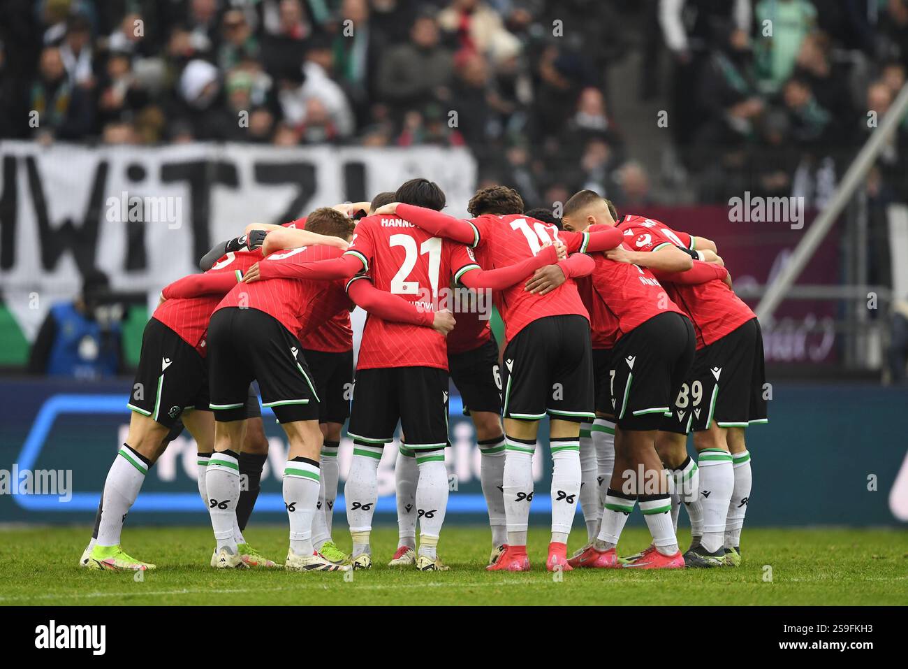 26 January 2025, Lower Saxony, Hanover: Soccer: Bundesliga 2, Hannover ...