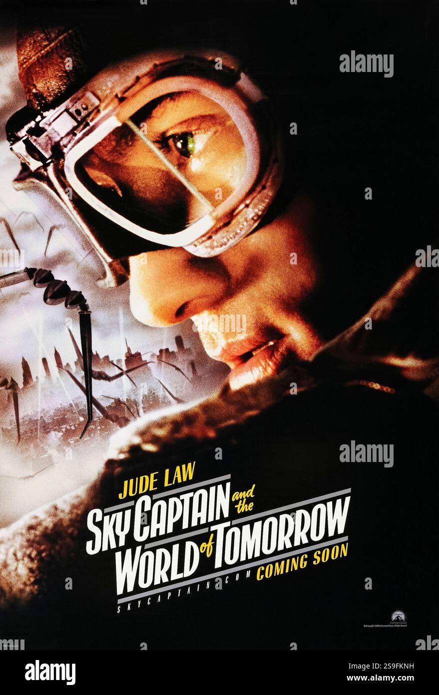 Sky Captain and the World of Tomorrow (2004) directed by Kerry Conran ...