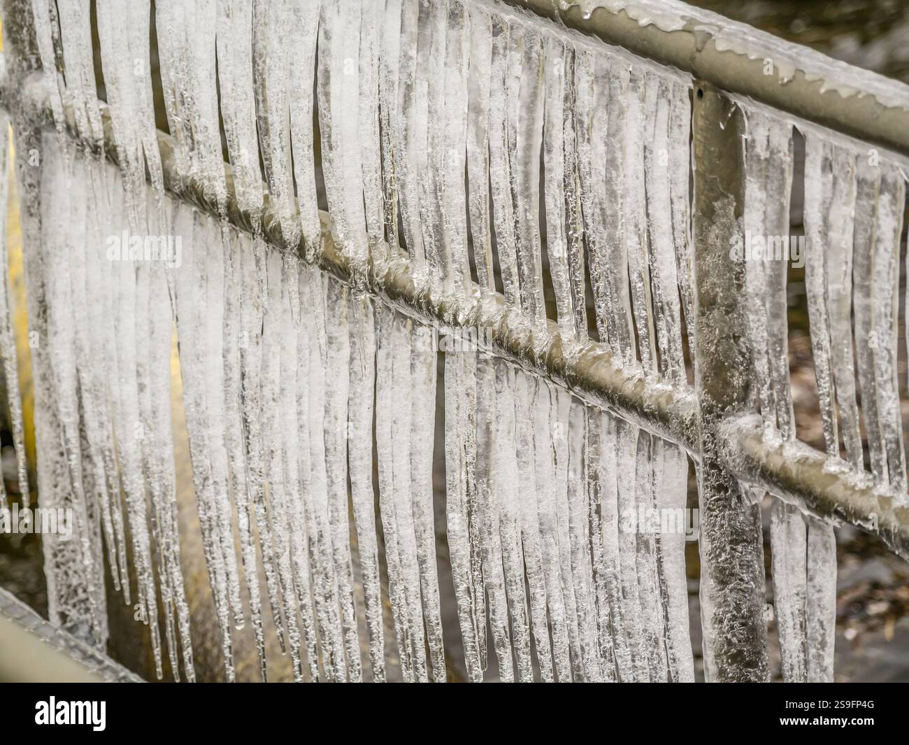 Cold weather features hi-res stock photography and images - Alamy