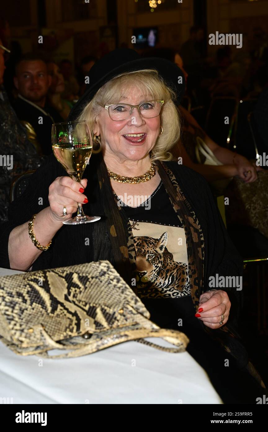 Eva Jacob bei der 7. Dschungelparty zum TV-Start von Ich bin ein Star ...