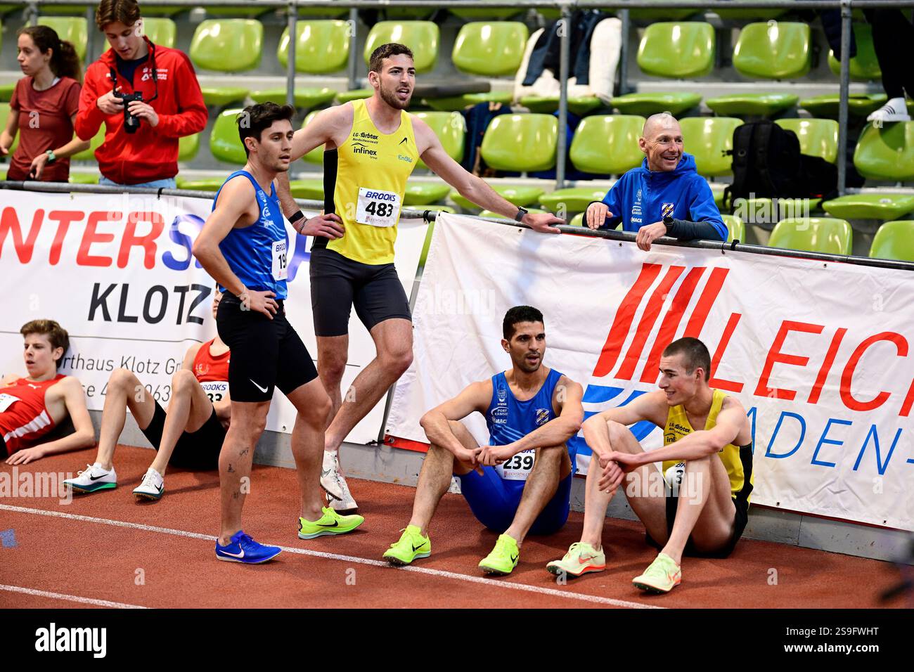 3000m Lauf, Mergenthaler Jens LG farbtex Nordschwarzwald gewinnt den Lauf BW Leichtathletik ...
