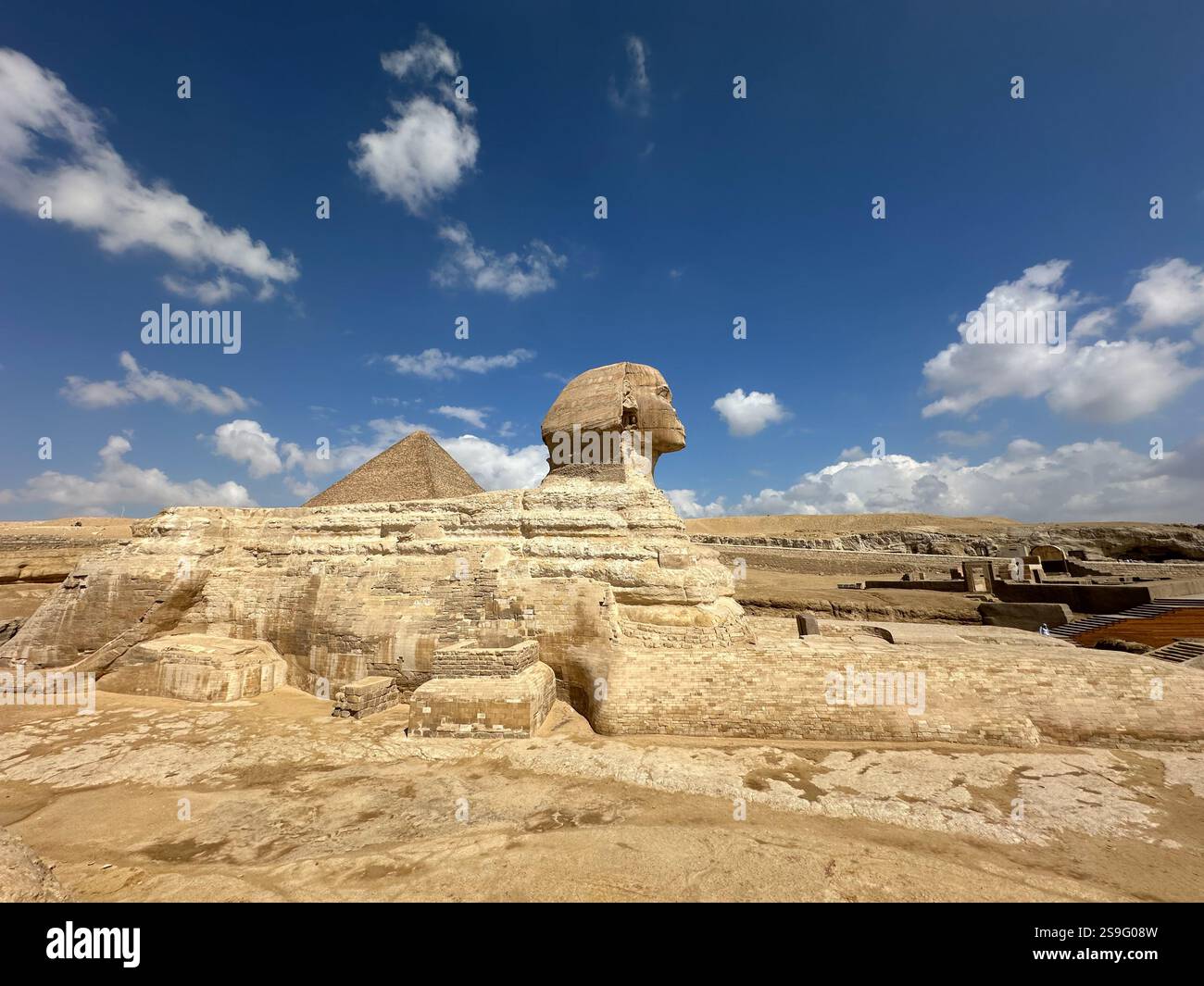 profile view of the sphinx in the ancient egyptian complex. Giza Stock ...