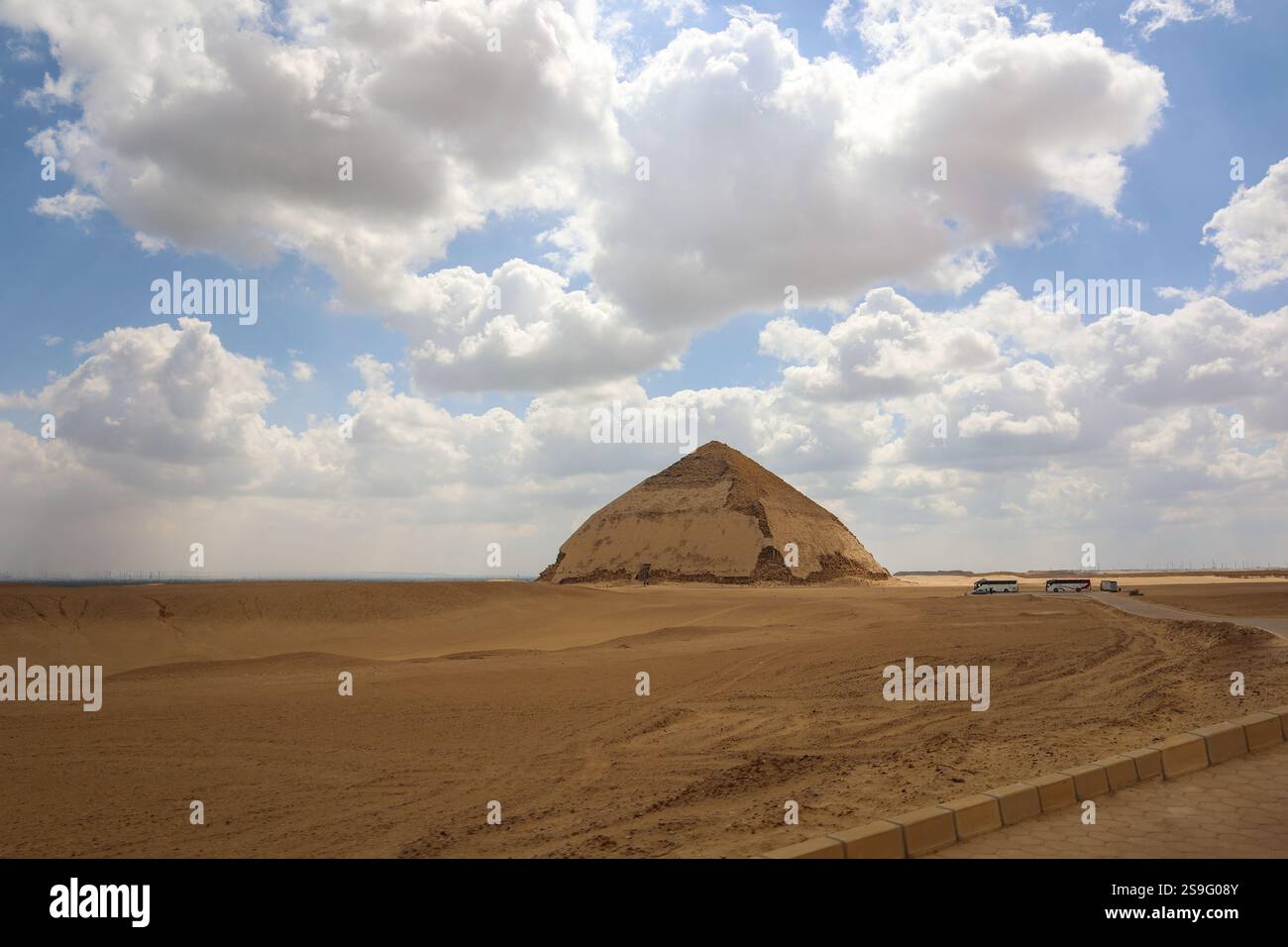 tourist visiting rhomboid pyramid of Snefru in Dahshur, copy space ...
